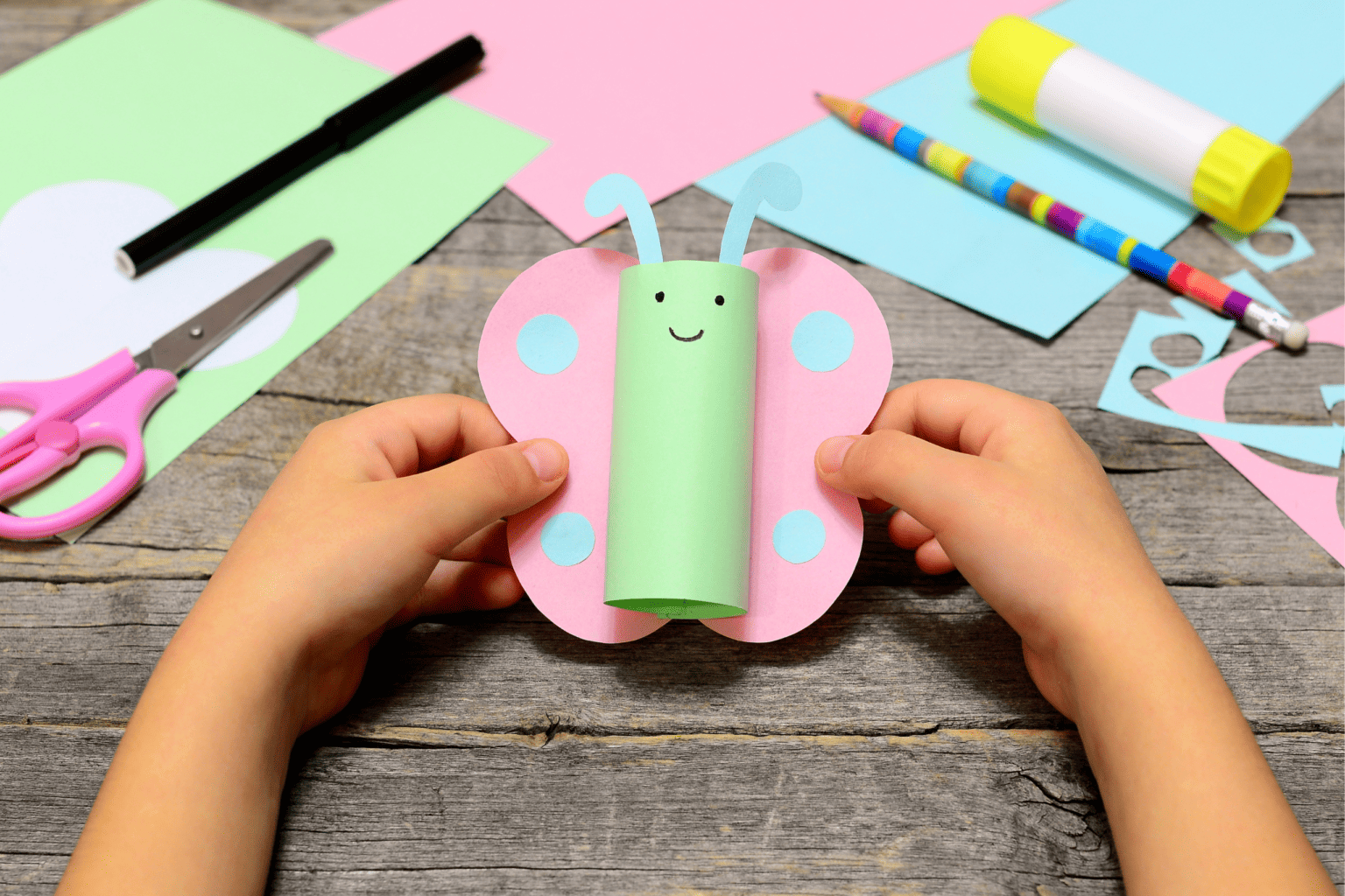 Las Mariposas: Easy Bilingual Butterfly Crafts - Llamitas Spanish.com